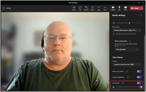 Using Adjust Brightness and Soft Focus in your Microsoft Teams video ...